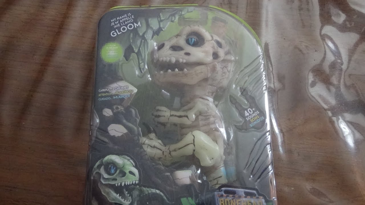 Fingerlings untamed bonehead skeleton T Rex review - YouTube