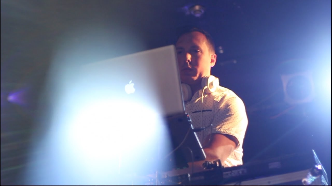 THE iDENTiTY CRiSiS presents: DJ Rich Sweet - YouTube