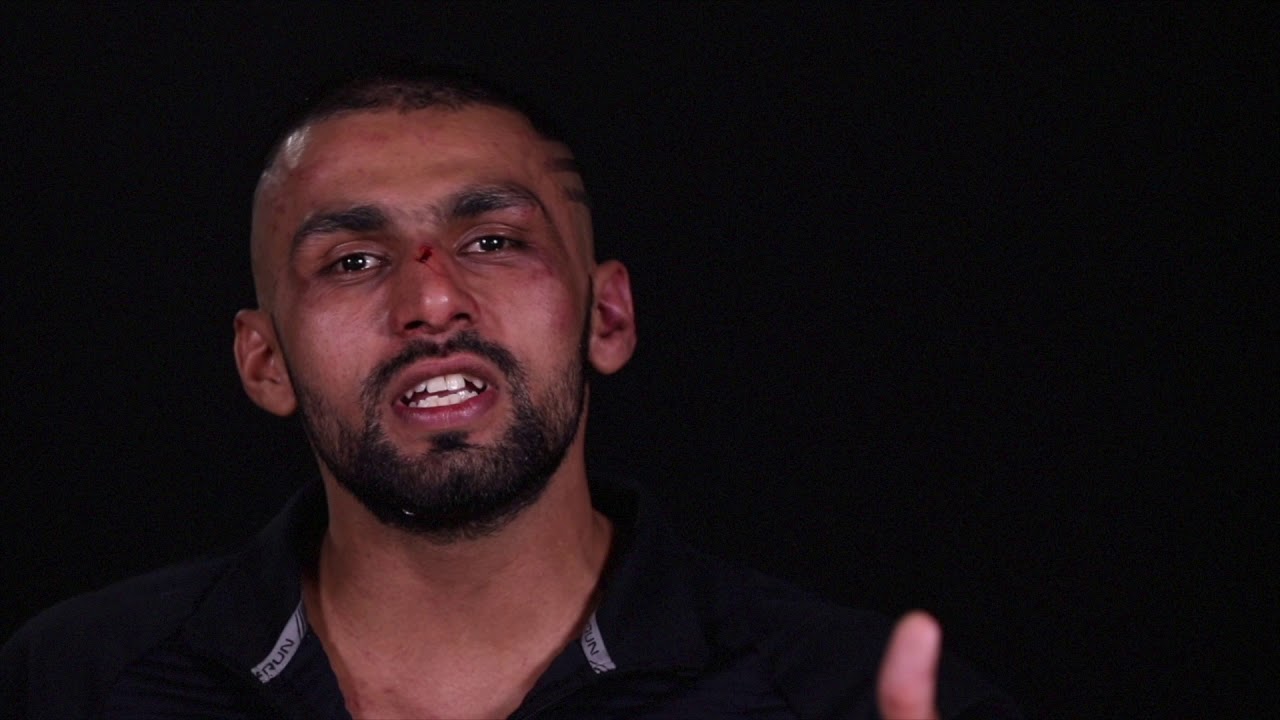 Indian MMA Fighter Naveen Joon lands a Knockout - YouTube