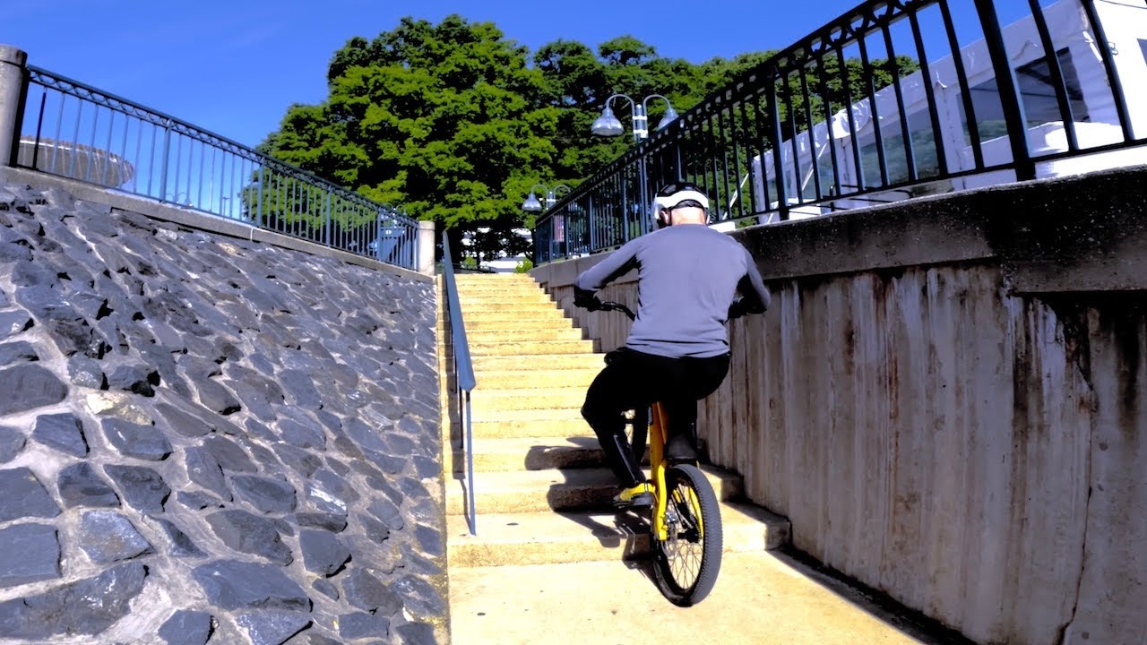 Back hop up some stairs - YouTube