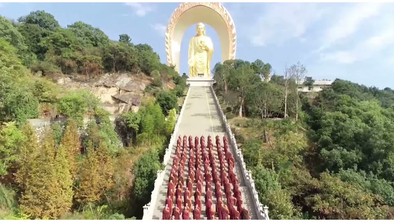 The Big Buddha of Donglin Temple (东林大佛） - YouTube