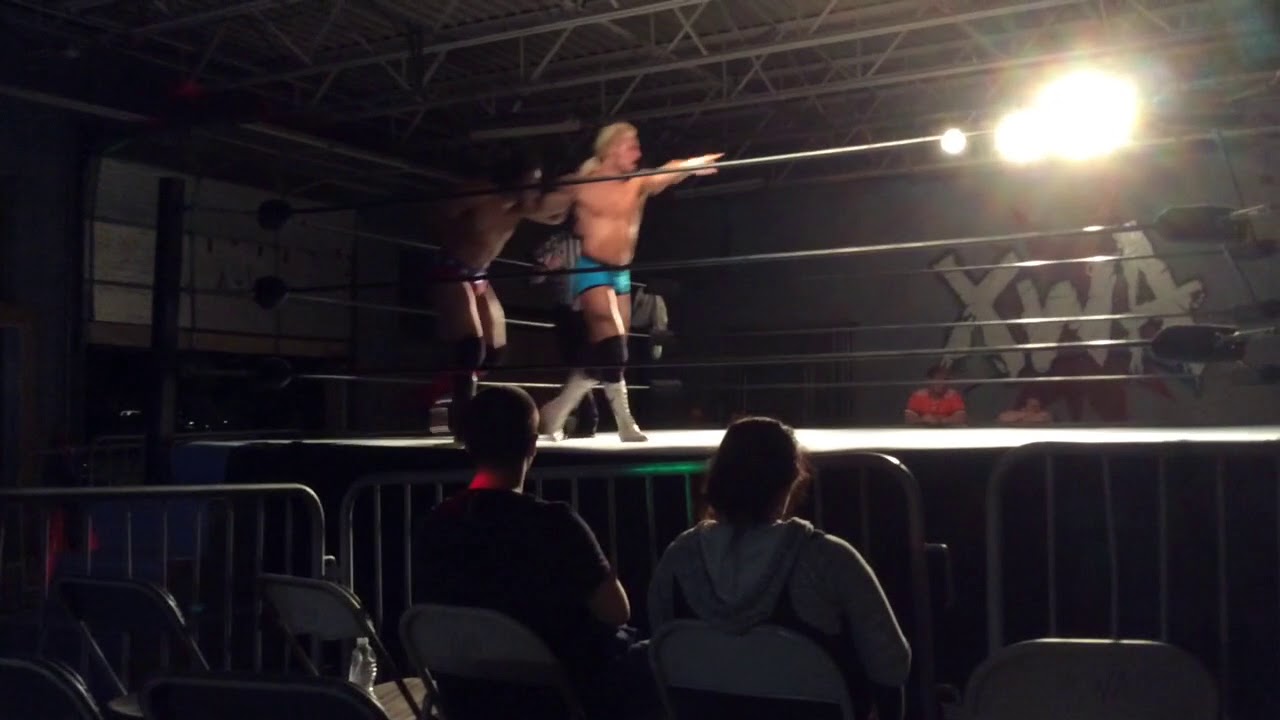 Eli Isom vs Damien Gibbs XWA 9/1/17 - YouTube
