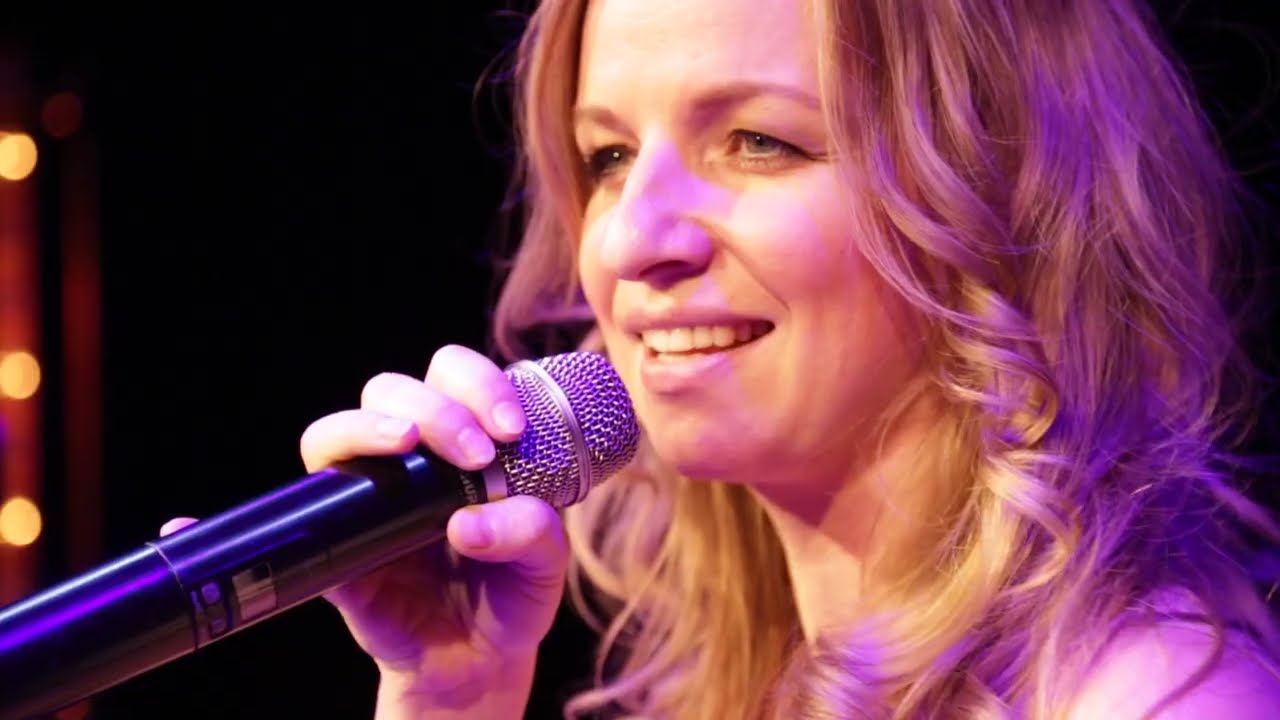 Event-& Hochzeitsband "Pianissimo" mit Regina Hellmann - Tanzmedley - YouTube Music