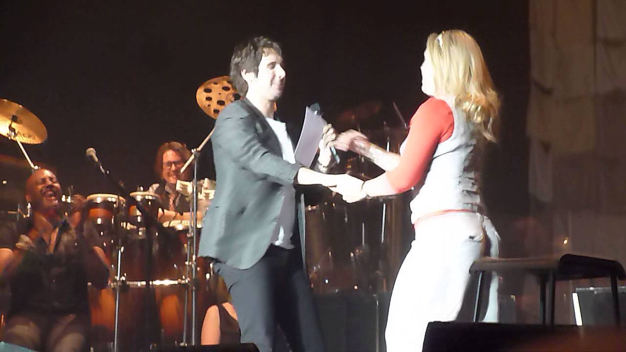 Josh Groban- Lisa Byrne Teaches Josh to Jive - Dublin - YouTube
