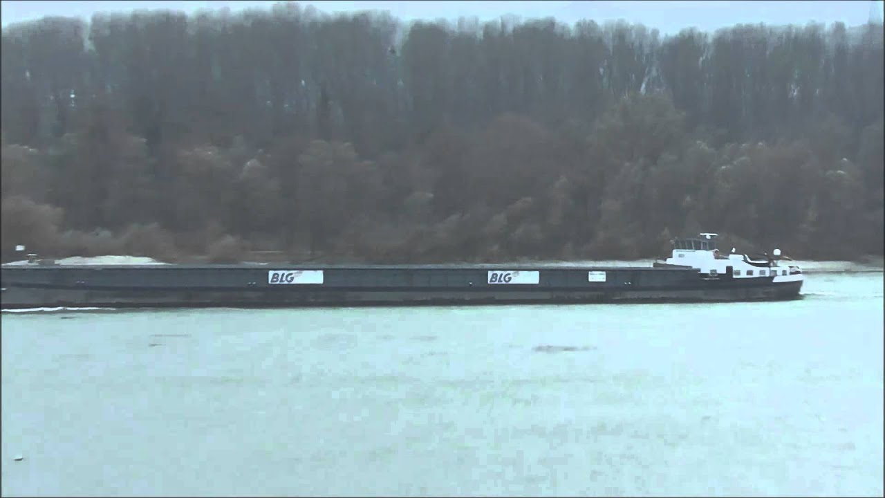 MS RoRo Heilbronn Frachtschiff (Autotransporter) auf der Donau - YouTube
