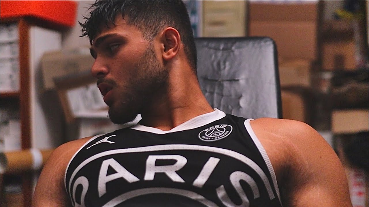 Back on Track | 18 Years Old Natural Bodybuilder - YouTube