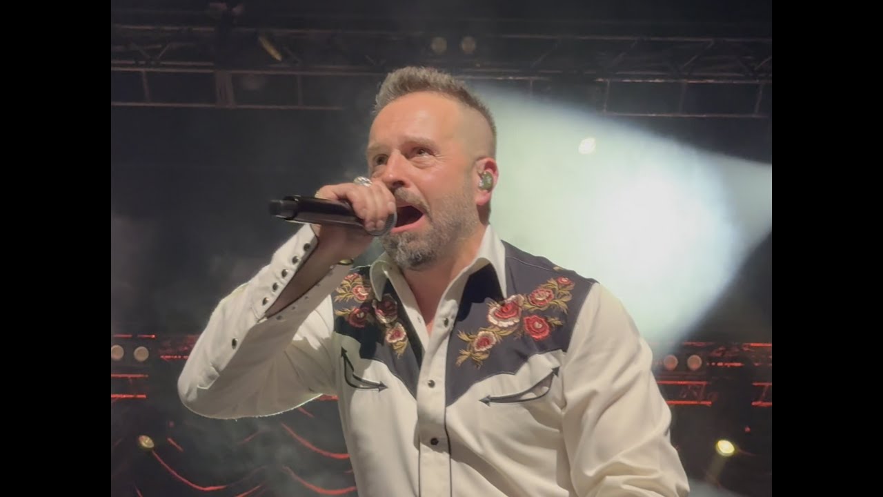 Alfie Boe Sings Open Arms At Blackpool 13th Oct 23 Youtube