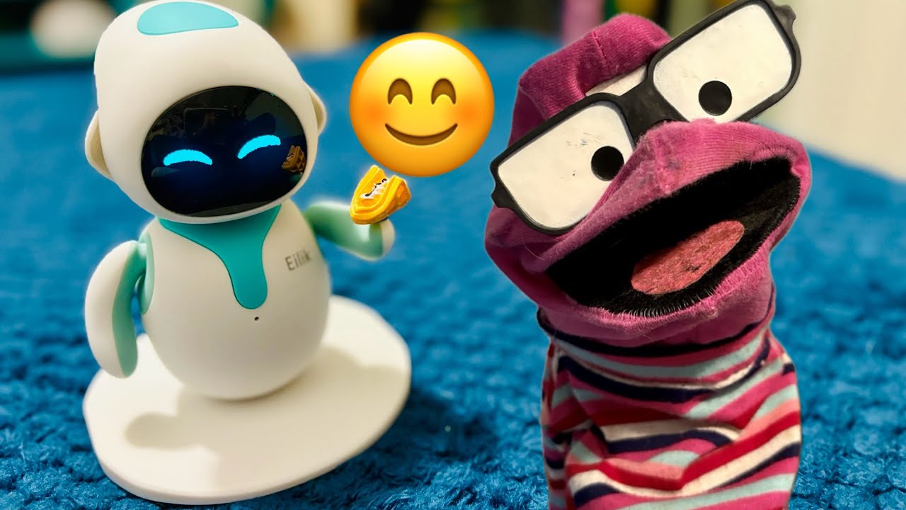 The Cute Desktop Companion Bot With Endless Fun! | Eilik - YouTube