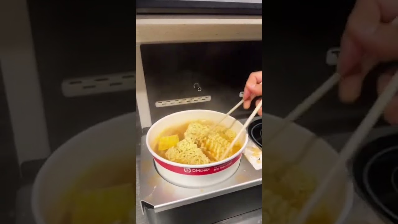 Ramen making machine in a Korean convenience store! #korean - YouTube