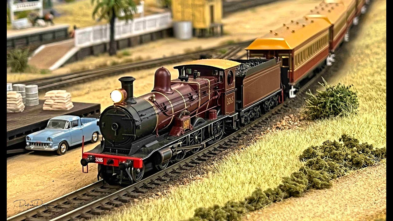 Preserved NSWGR 3265 with Verandah Cars on the Main South of the KMR ...