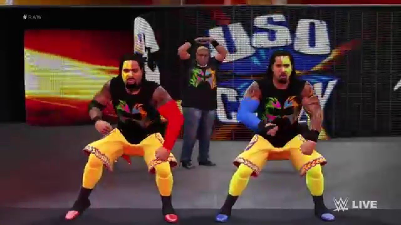 WWE 2K16 The Usos VS The New Day (Updated Attire) - YouTube