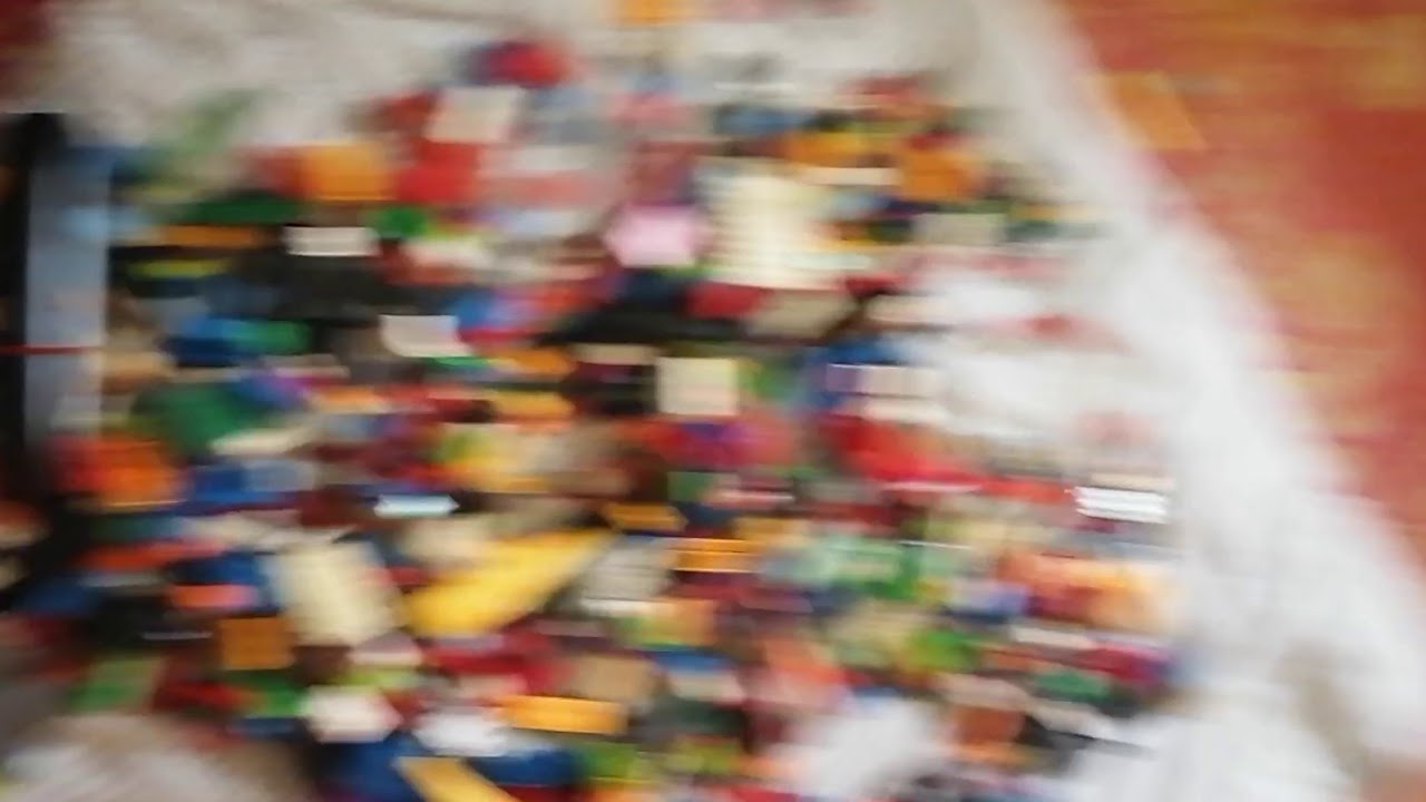 To many Legos - YouTube