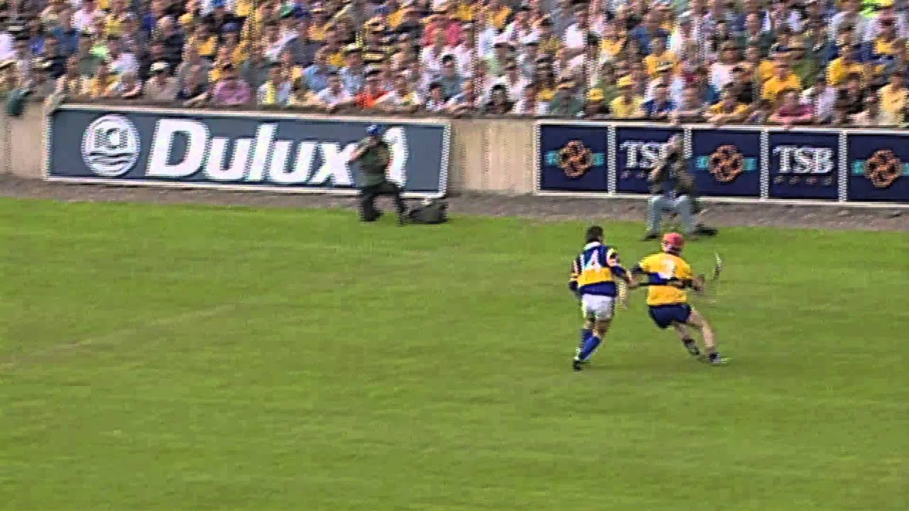 Laochra Gael - Brian Lohan an Clár | Clare Hurling Legend | TG4 | Súile ...