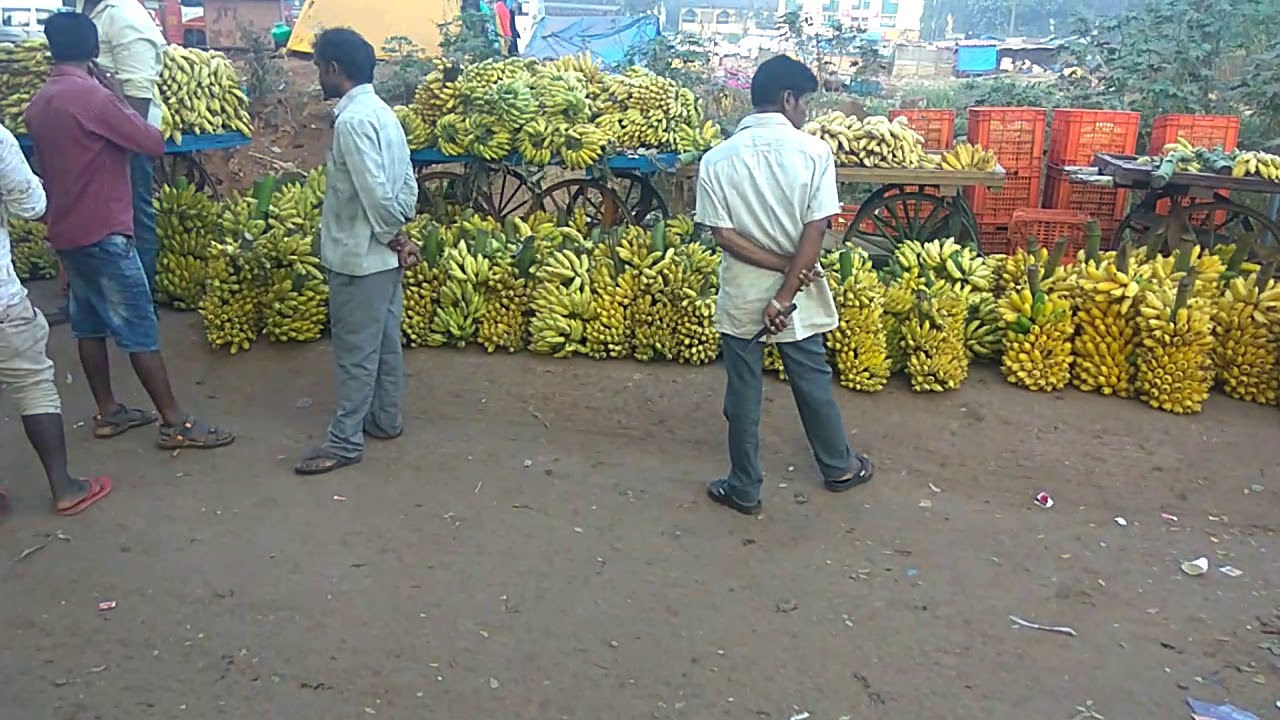 Banana Shops in Mapusa Goa - YouTube