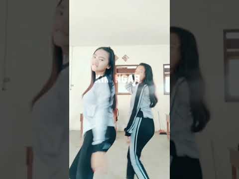 Berdansa pakai legging(4)