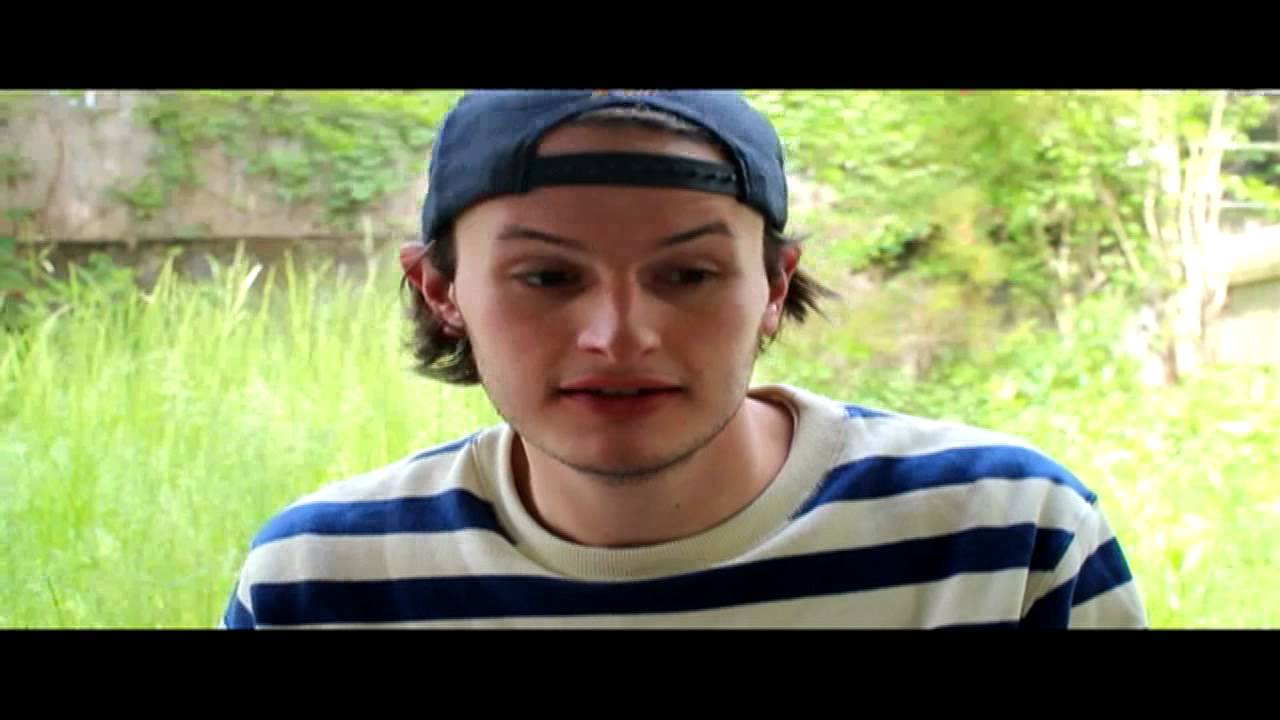 Rone vs Vodka Glock - How to be a White Battle Rapper - YouTube