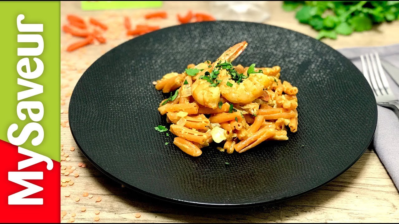 Pâtes de lentilles rouges aux crevettes, curry et lait de coco ...