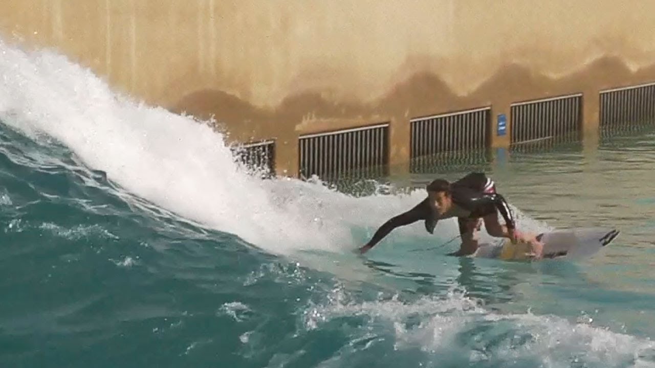 SURF | An Oasis of Surfing - Middle East Wavepark - YouTube
