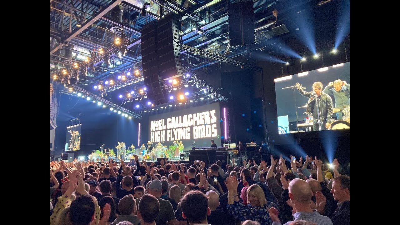 Noel Gallagher's High Flying Birds - Cardiff, Wales 17th December 2023 ...