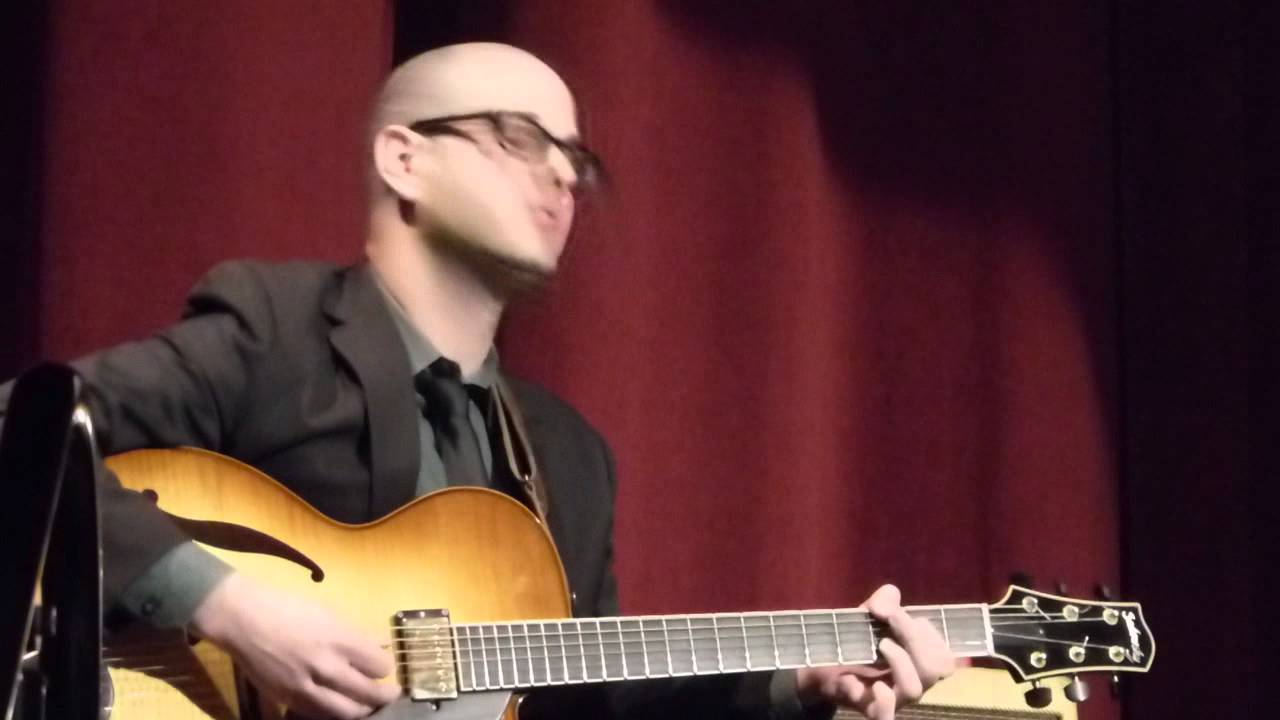 Alex Wintz performs jazz medley for Morris Arts - YouTube