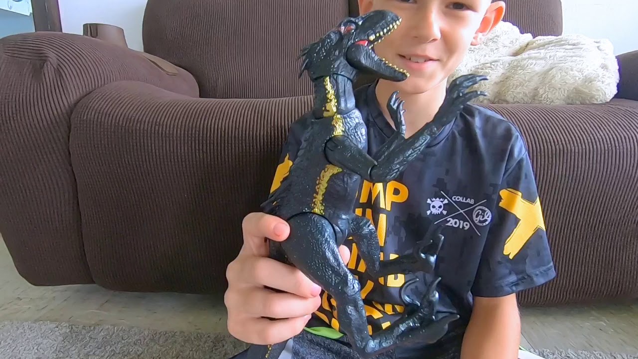 Jurassic World Amber Collection Blue Velociraptor vs Indoraptor - YouTube