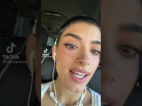 DIXIE D’AMELIO SHAVED HER HEAD! - YouTube