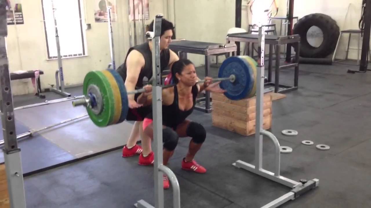 Chyna Cho Pause Back Squat 120 kg - YouTube
