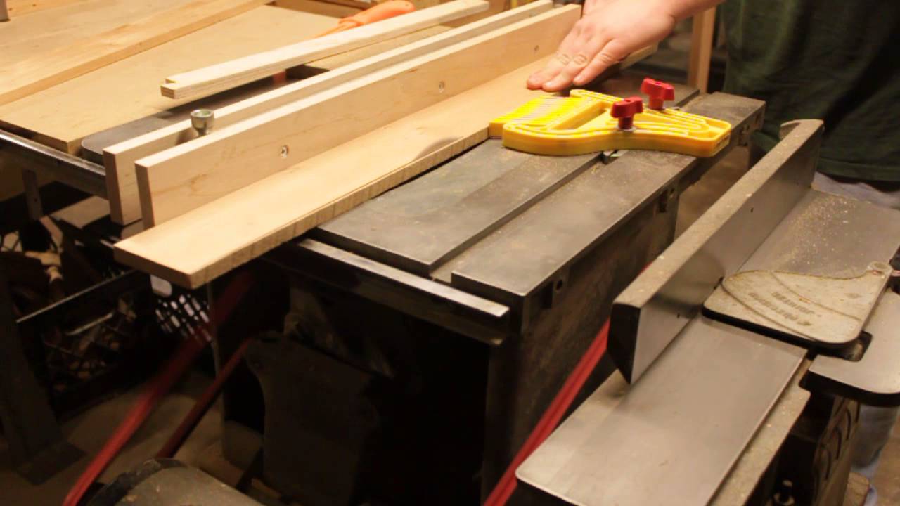 Ripping Harwood on a Vintage Delta Homecraft 1950's 8" Tilting Arbor ...