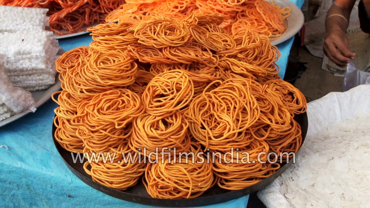 Sonepur Mela, largest annual cattle fair in India - YouTube