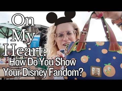 How Do You Show YOUR Disney Fandom???