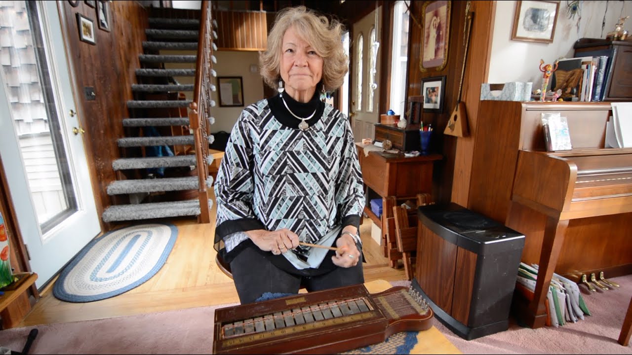 DeeDee Tibbits plays Joy To The World on Marxochime - YouTube