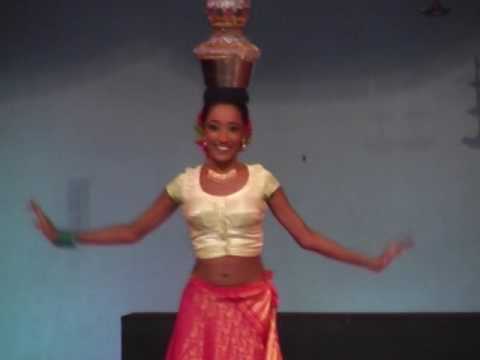 KOHOMBA KALE DANCE THALA RANGA 2010 - YouTube