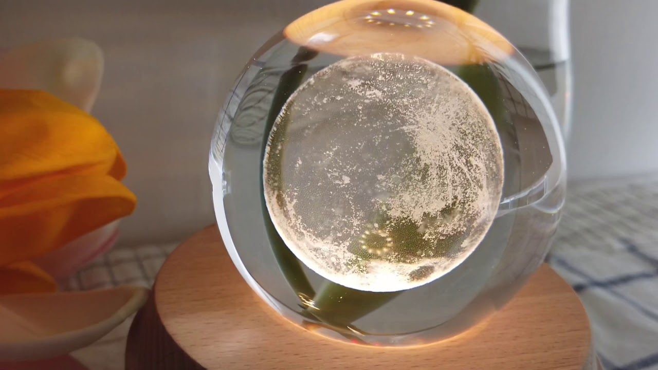 Crystal Ball Music Box : Moon - YouTube