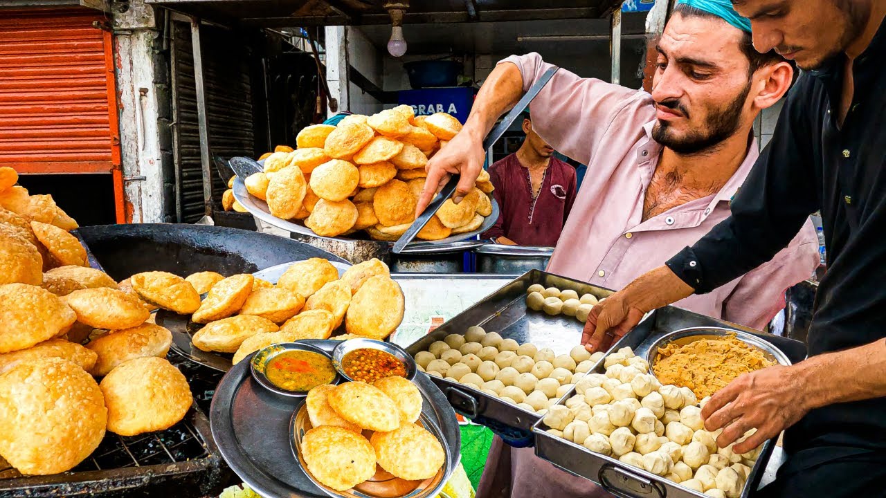Crispy Kachori Street Food In Pakistan Khasta Kachori - YouTube