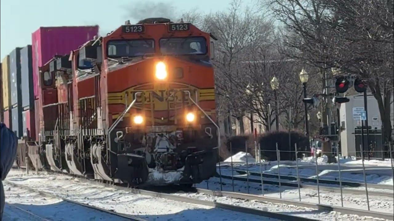 BNSF Dash-9 Trio On An Eastbound Intermodal Train At LaGrange Road On January 20, 2023 - YouTube