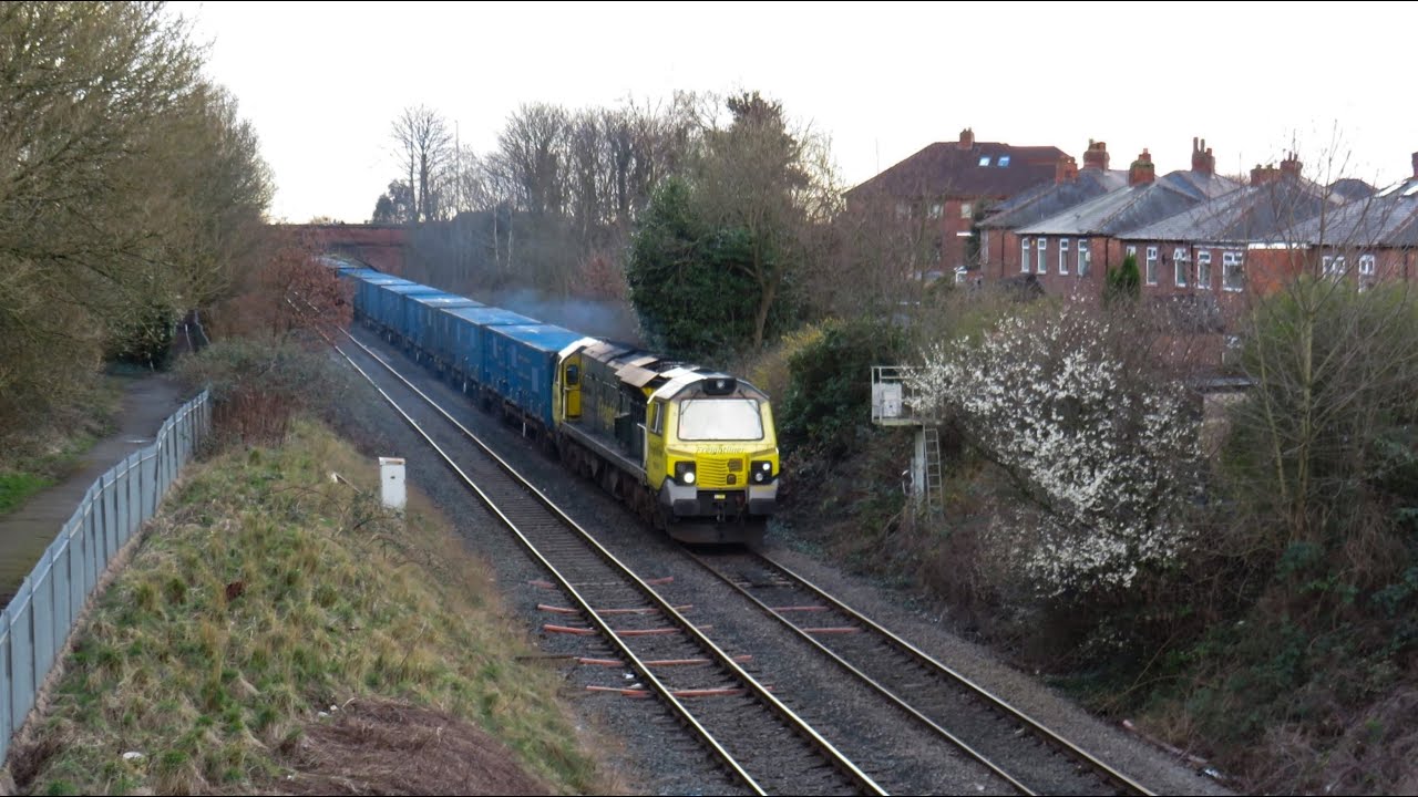 Freightliner Class 70 No. 70010 on 6J34 Runcorn Folly Lane - Brindle ...