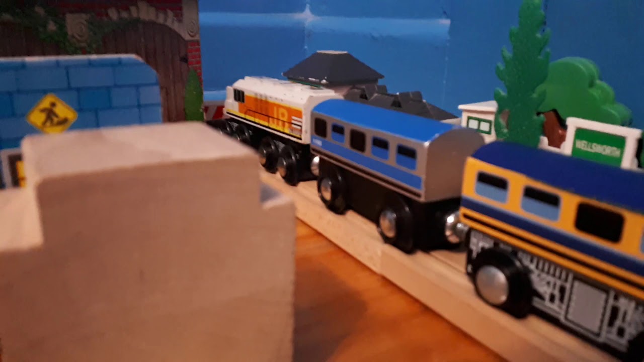 wooden train crash animation by UP heritage unit 1989 - YouTube