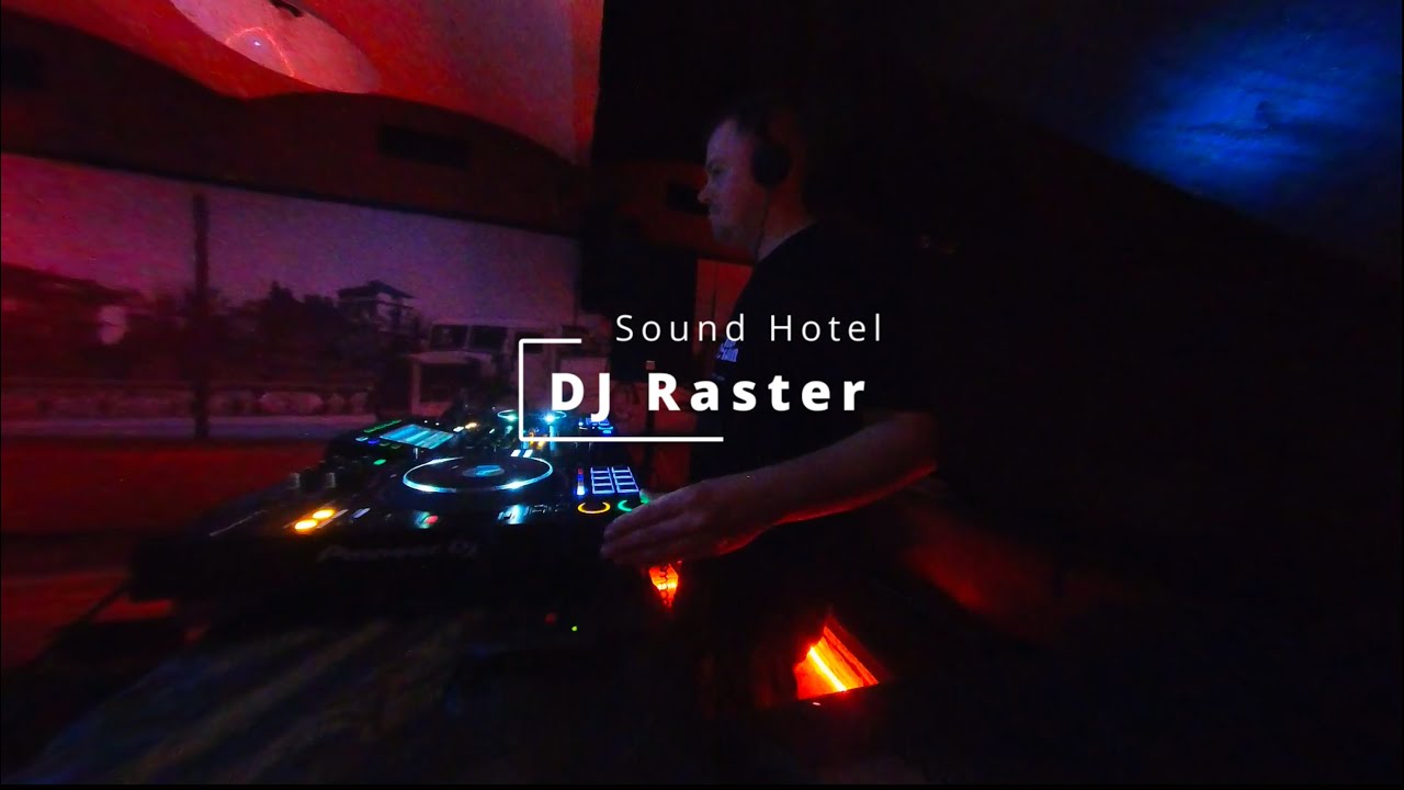 DJ Raster @ Beaver Club (Techno) - YouTube
