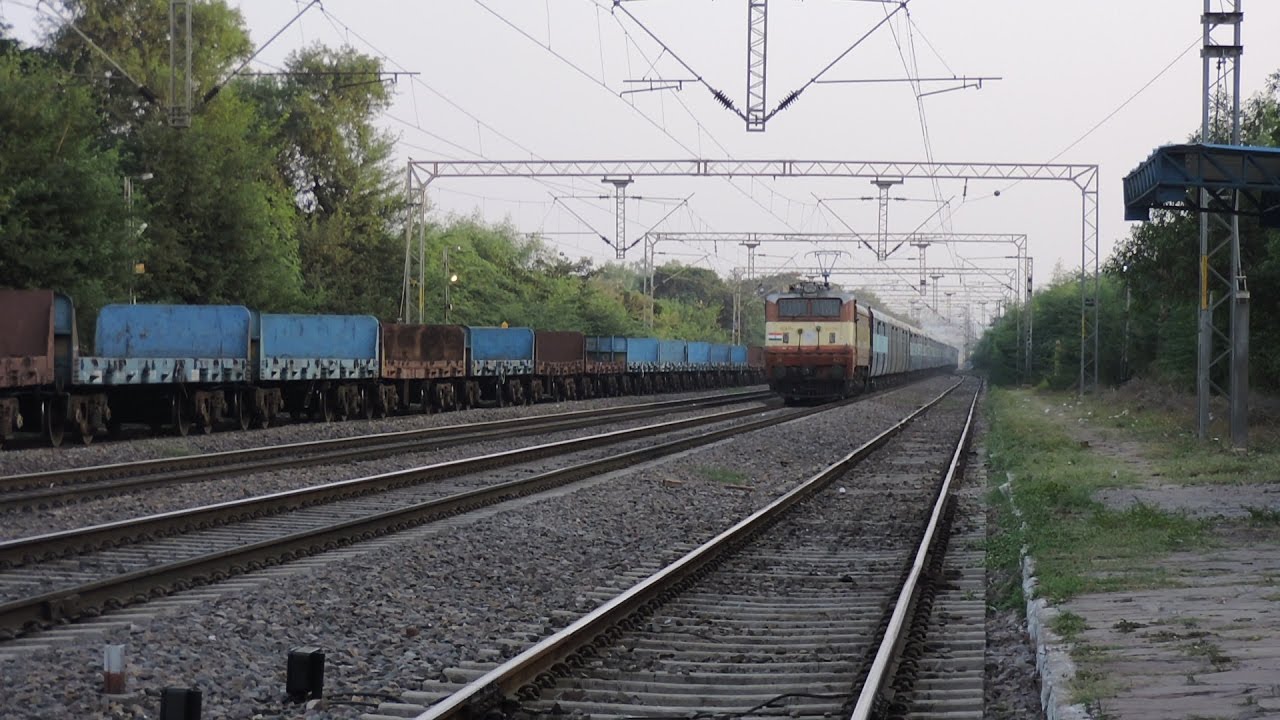 FIRING WAP 1 : ANDAMAN EXPRESS (16031) FLAT 110 Kmph PAST SITHOULI ...
