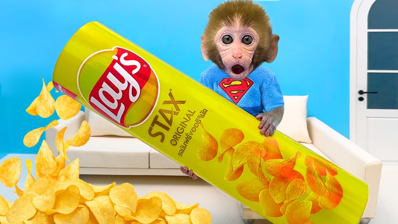 Mono Bon Bon come papas fritas gigantes junto a su amigo perrito y hace ...