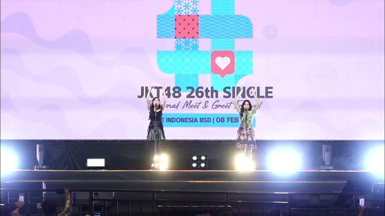 JKT48 - Greesel & Gendis stage activity performance @. 26th Single Personal Meet & Greet ...