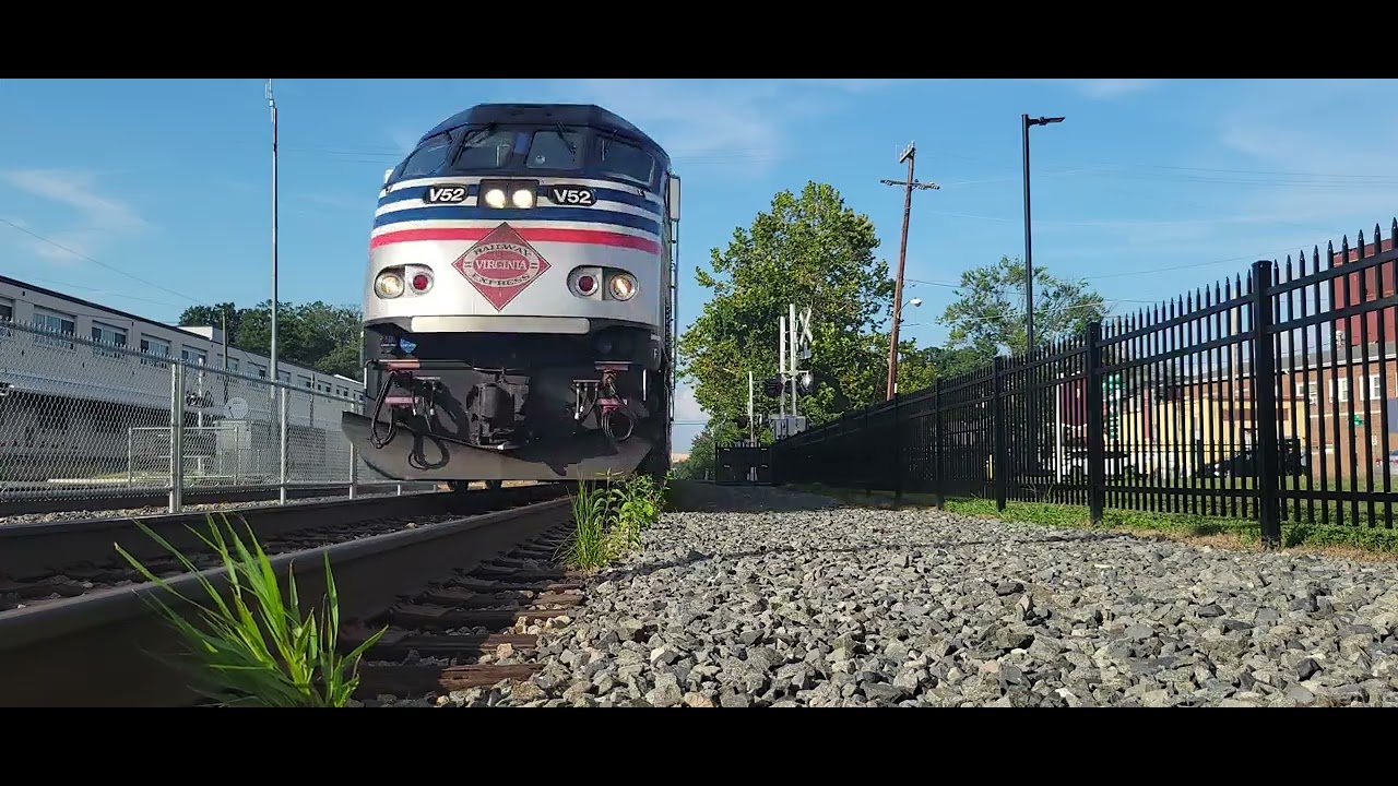 VRE 309 arriving at Quantico station - YouTube