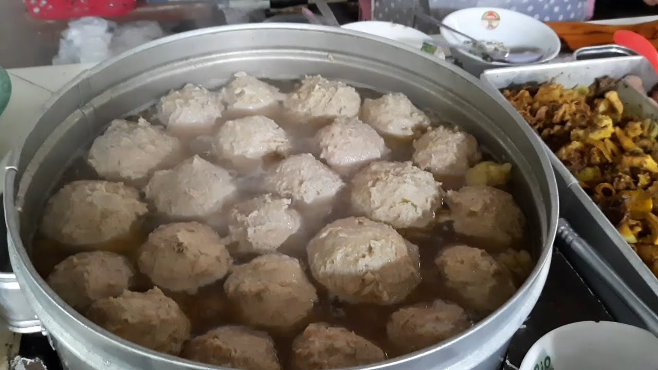 Bakso Barongan | Bakso Terlaris di Mojokerto - YouTube