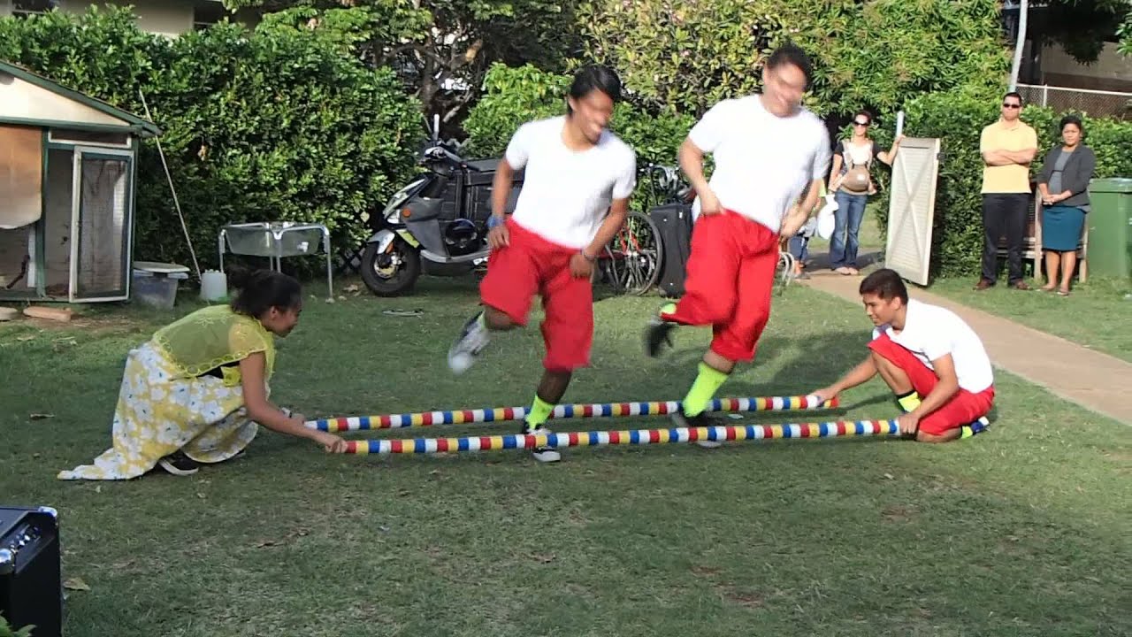 Tekniqlingz Dance Crew: Traditional Tinikling Dance - YouTube