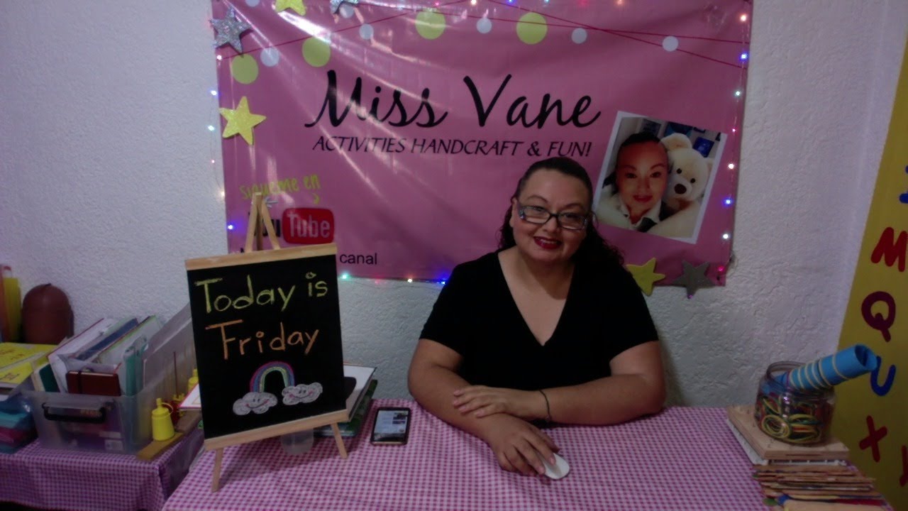 Clase y manualidad con Miss Vane - YouTube
