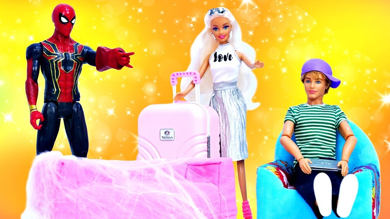 Barbie video. Linda taşınıyor! Örümcek adam ile kukla oyunu - YouTube