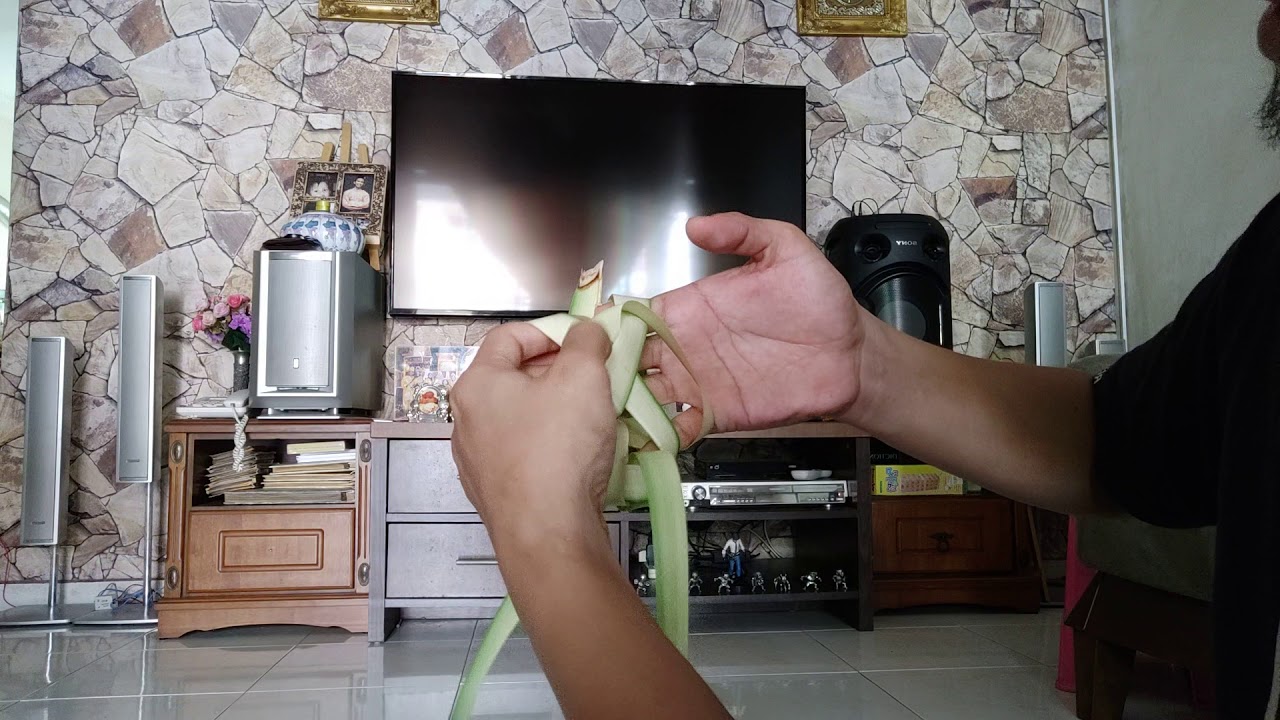 Ketupat yang cantik - ketupat santapan raja - YouTube