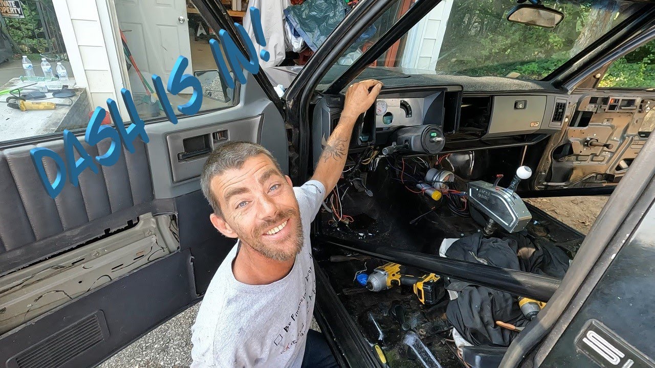 Fitting the Dash in the S10 Around the Roll Cage - YouTube