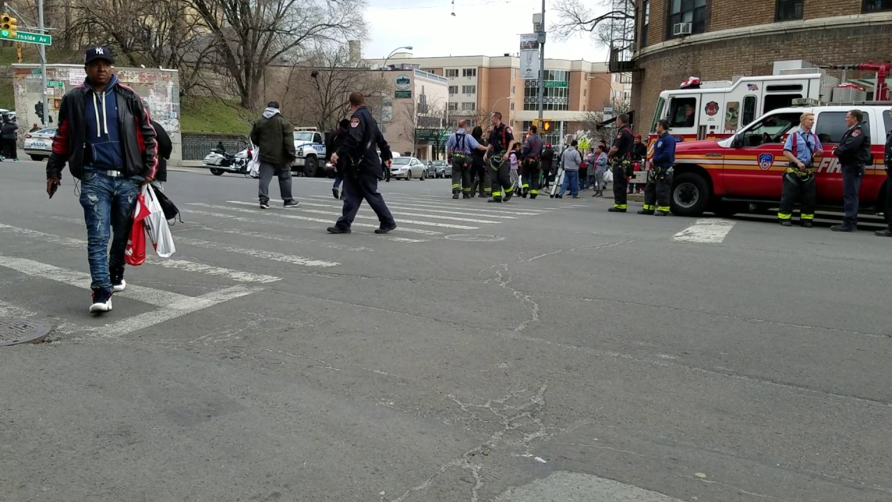 FDNY Engine 75 "Animal House" Going On A Run In The Bronx, New York ...