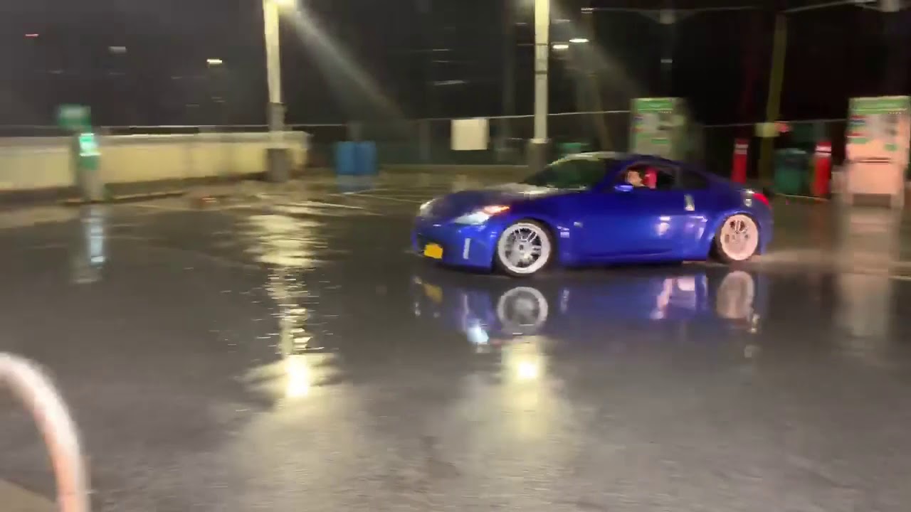 gas station drifts😂 - YouTube